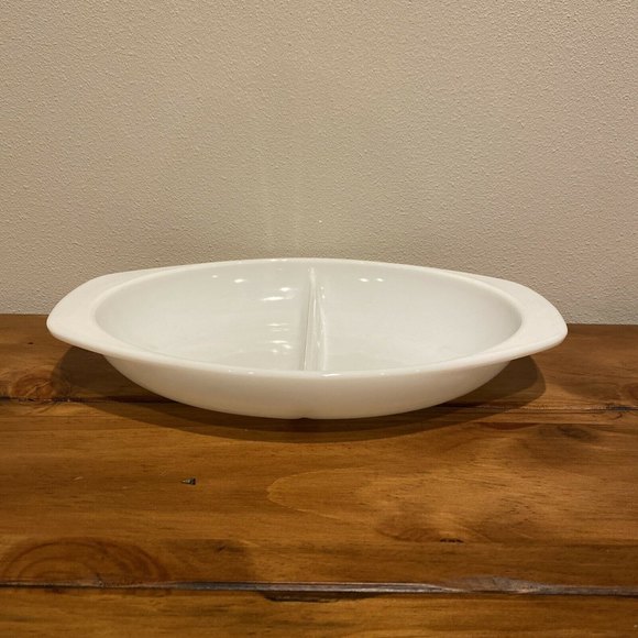 Pyrex | Kitchen | Vintage Pyrex Divided Casserole Dish Milk Glass ...